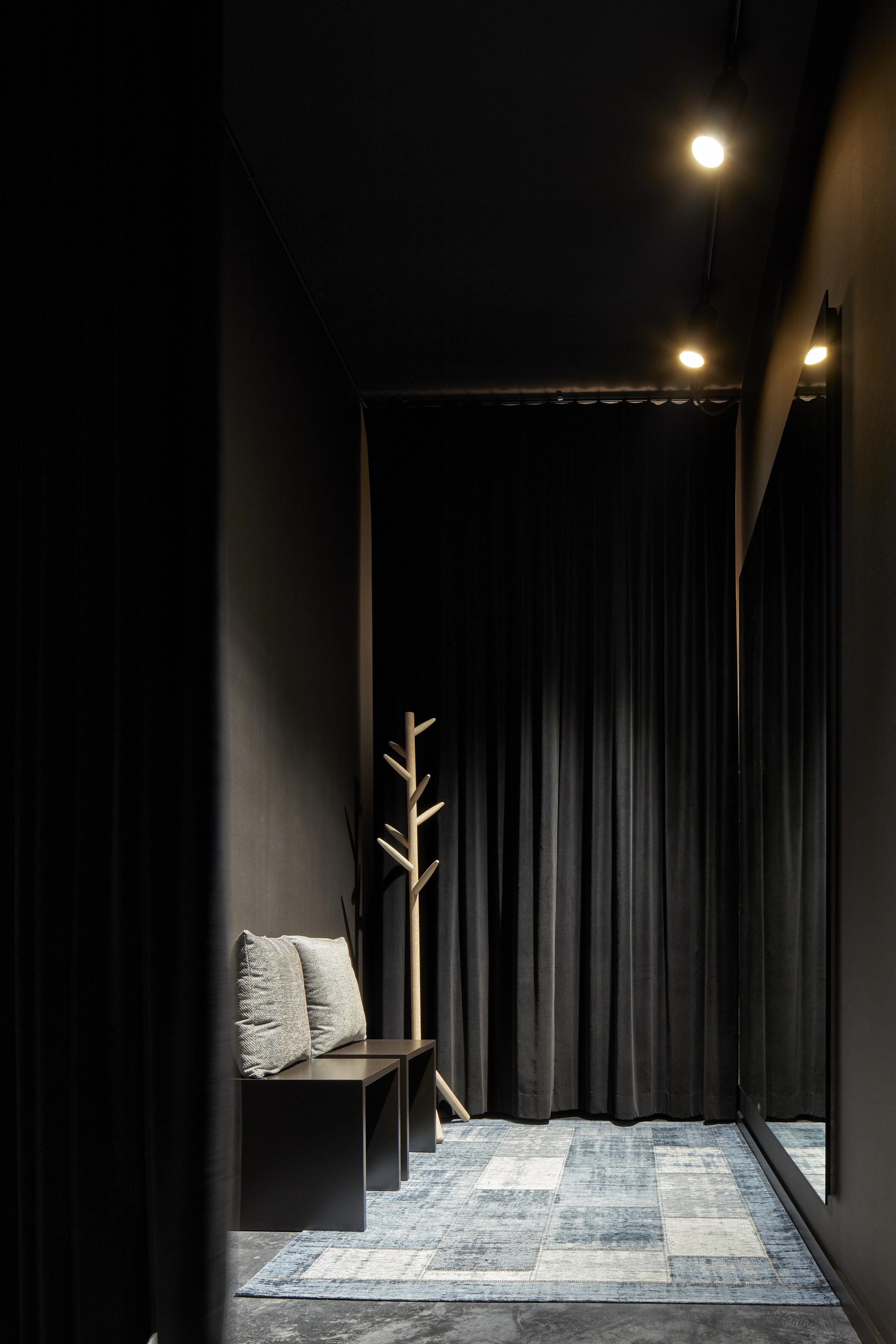 Kledingzaak Milano Bilzen - HM Projects